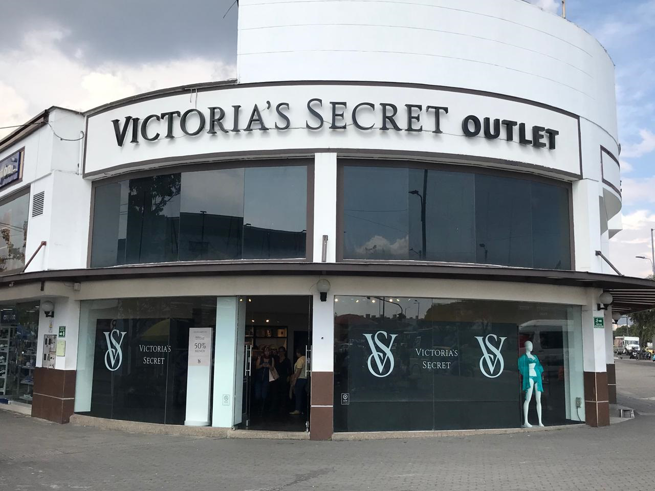 Centro Comercial Outlet de las Américas